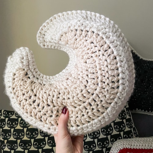 Moon Pillow Crochet Pattern / Nursery Pillow / Galaxy Pillow / - Etsy
