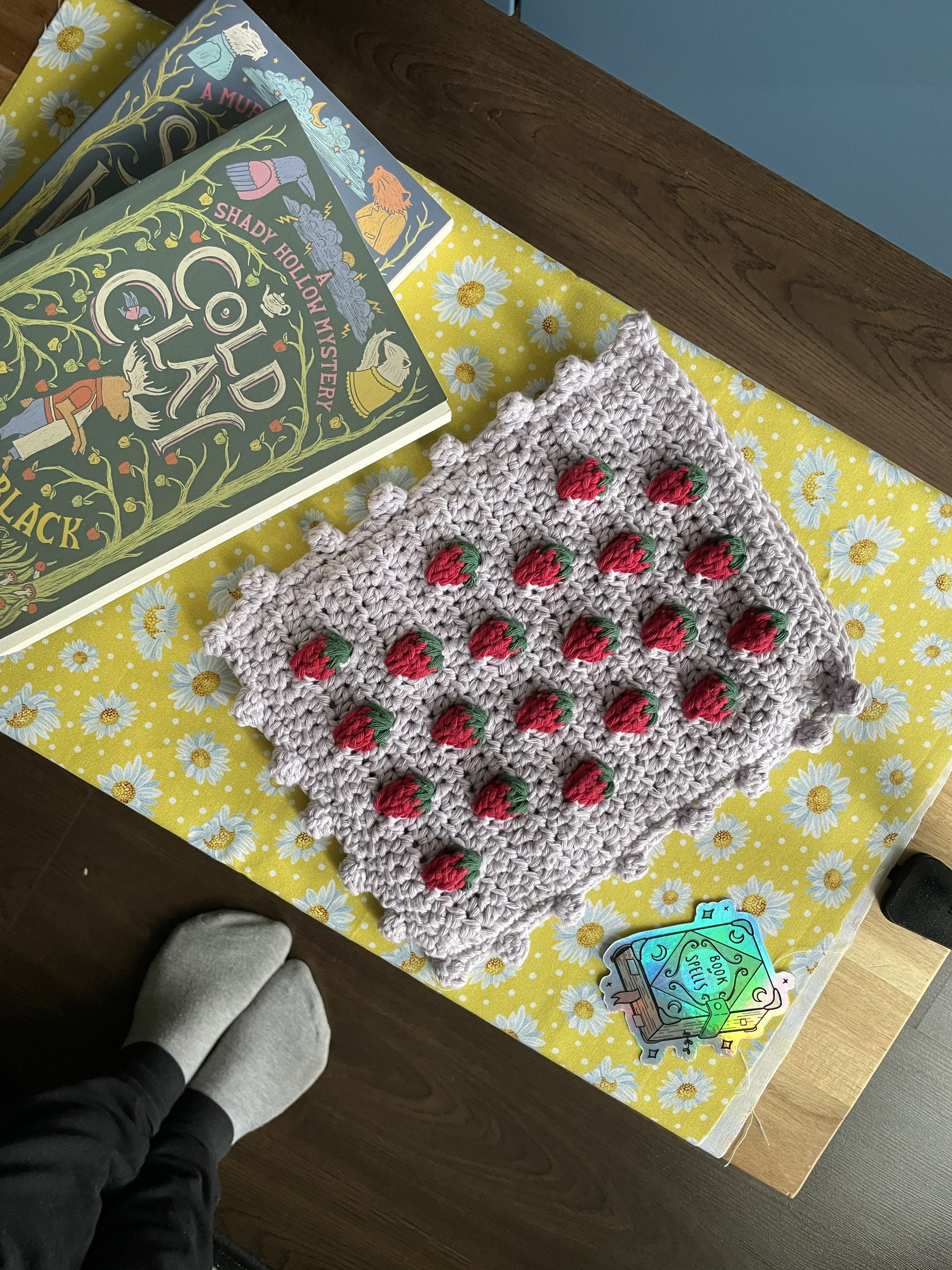 Strawberry Book Sleeve Crochet Pattern / Crochet Book Cover / Digital ...