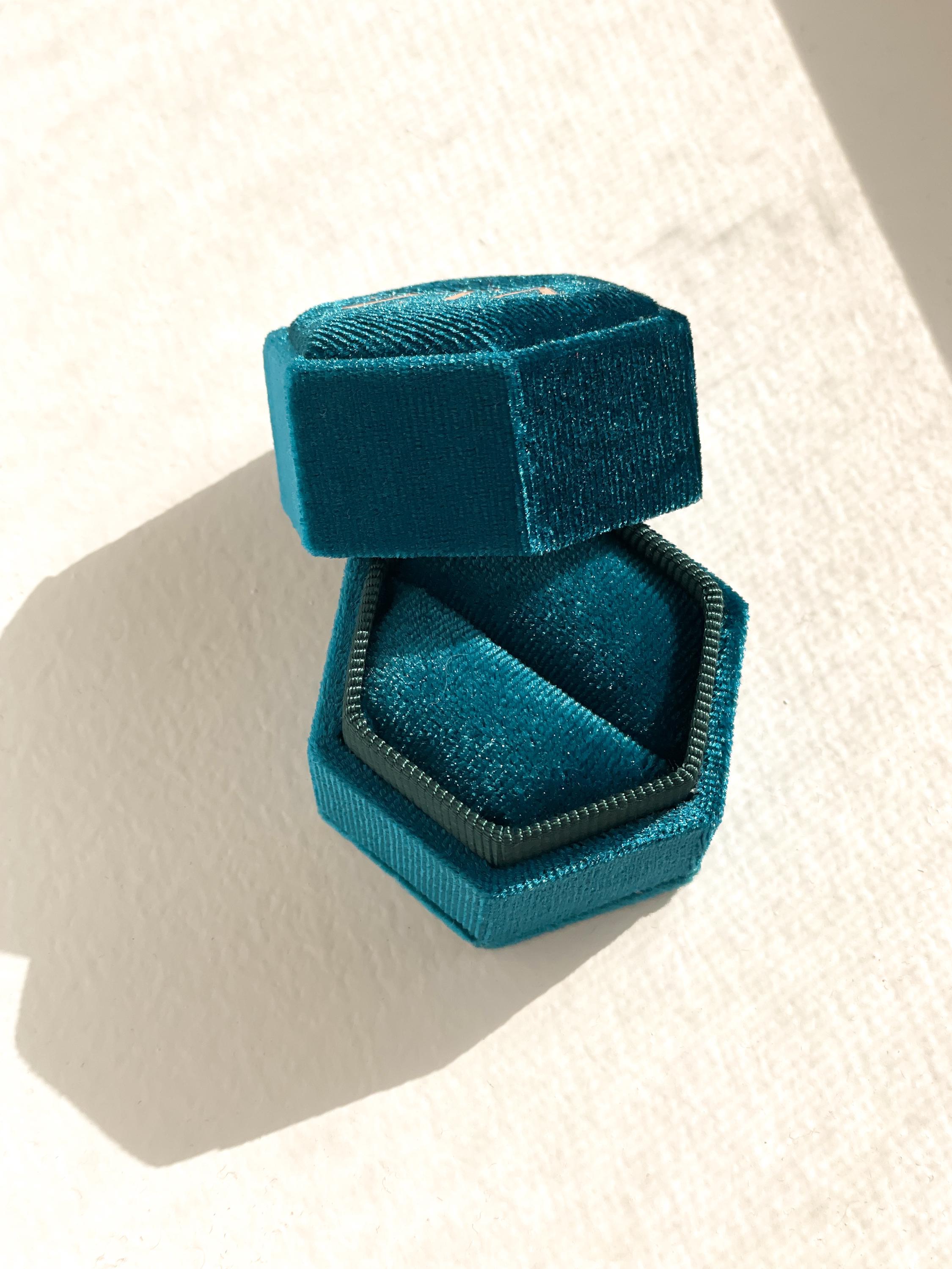 Velvet Badge Box for ZETA TAU ALPHA Sorority | Zta Sorority Gift ...