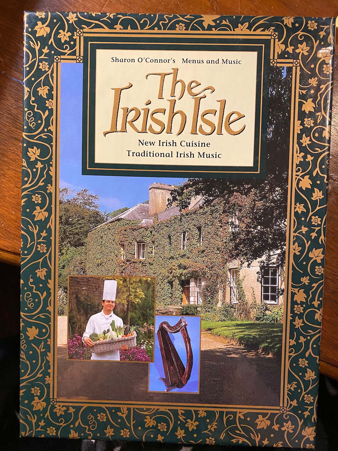 Irish Isle - Menus and Music Cookbook With a CD Box Set - Sharon O ...
