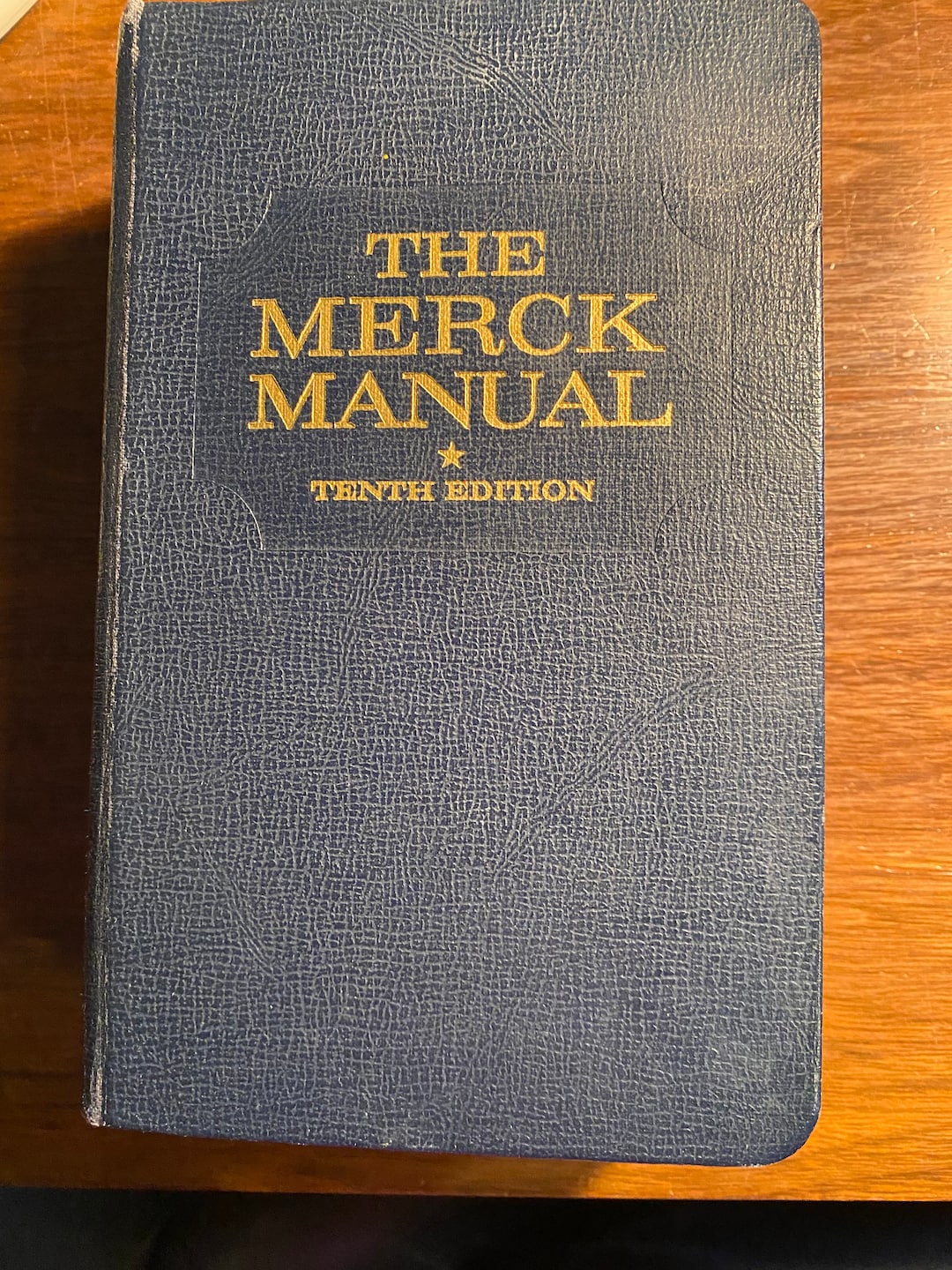 The Merck Manual Pick: 10th Edition or 16th Edition - Diagnosis Therapy ...