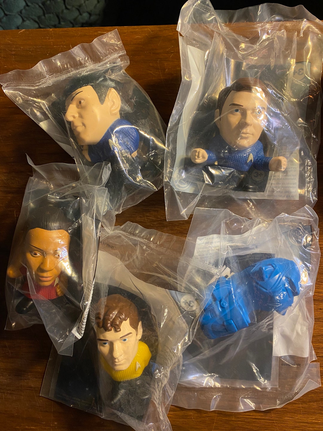 Star Trek Plastic Figure 3" Choose: Kirk - Uhura - Mccoy - Spock ...