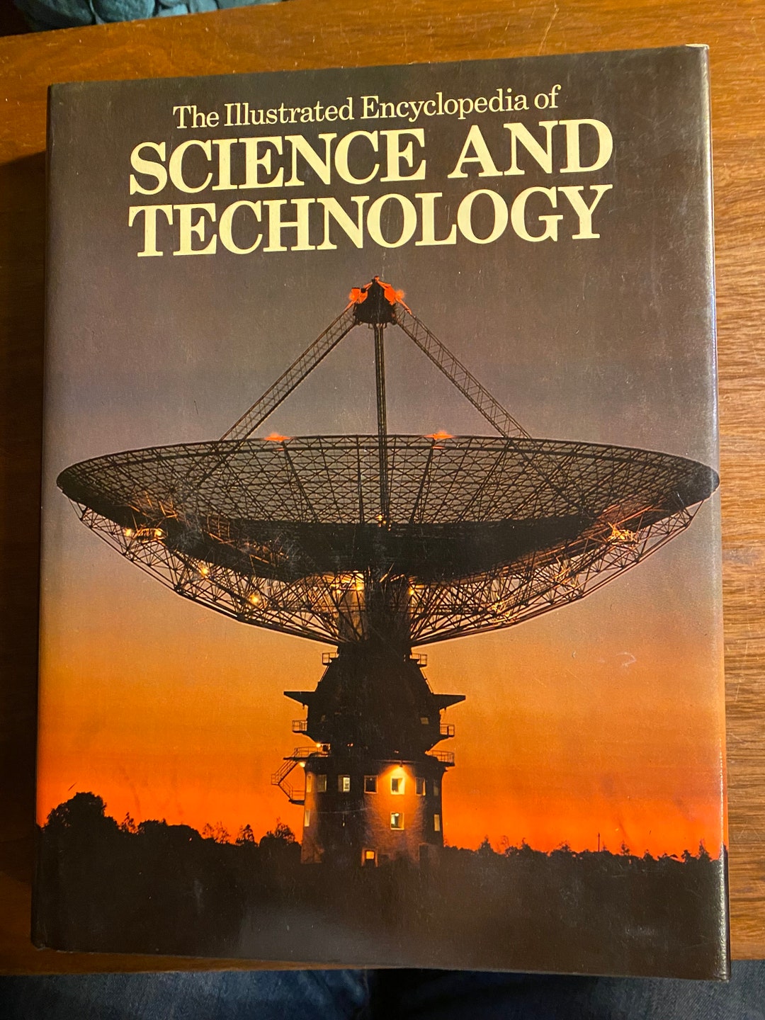 Illustrated Encyclopedia of Science and Technology 1979 Matter / Energy ...