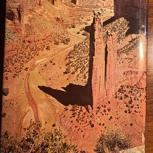 The New Encyclopedia of the World - Emrys Jones - 1976 - Look at Places ...