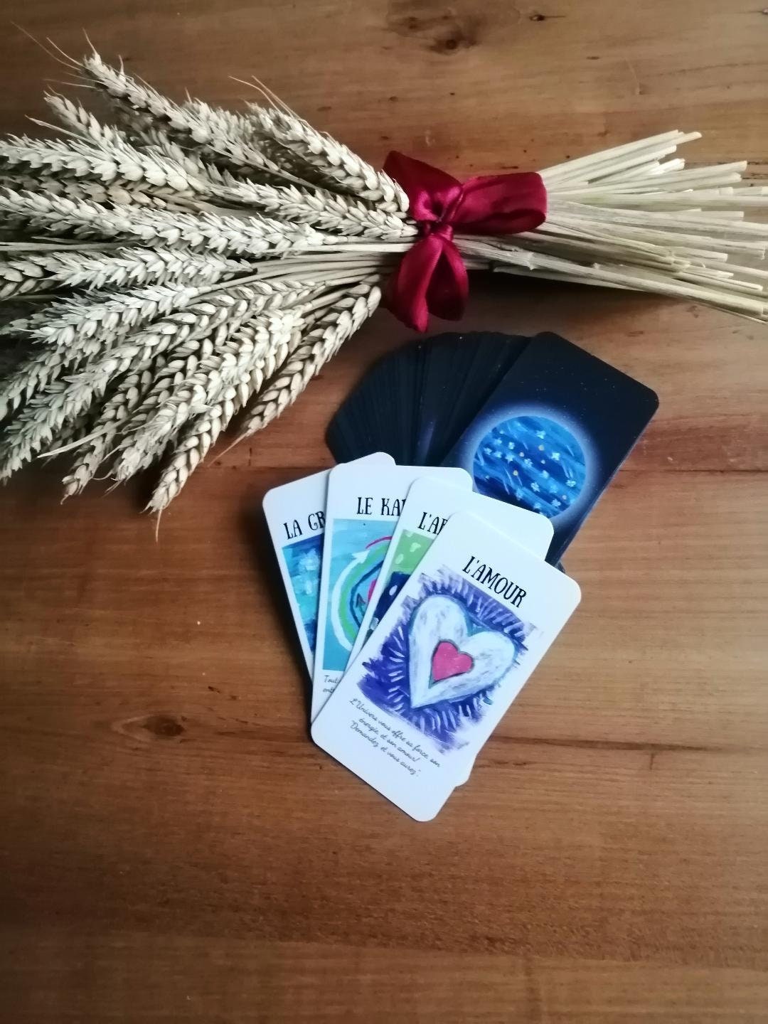 Oracle divinatoire/ Cartes/ Tarot/ Guerison/ Bien-être/ Developpement ...