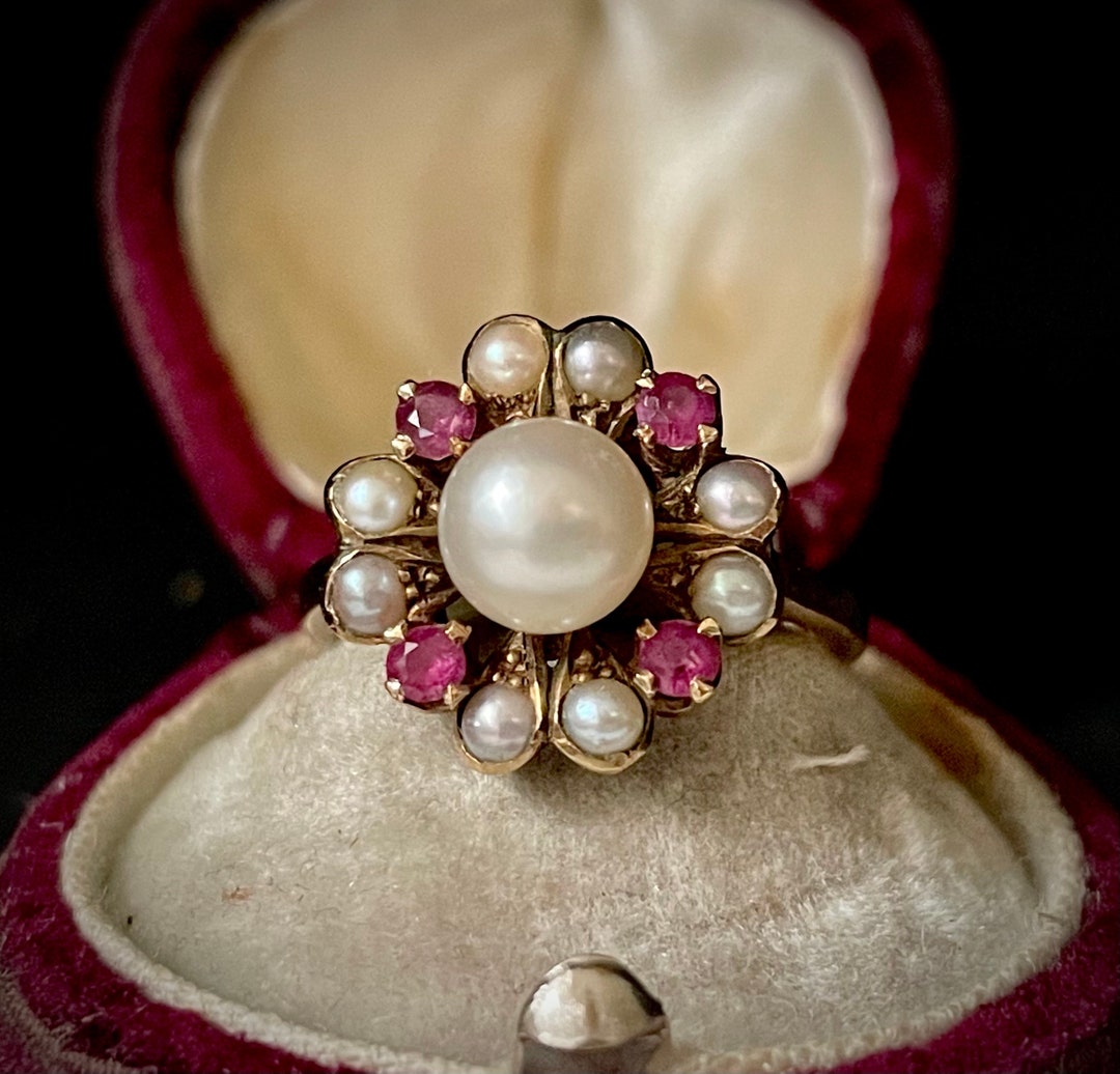 Vintage Ruby & Pearl Cluster Ring in 9 Carat Gold - Etsy 日本
