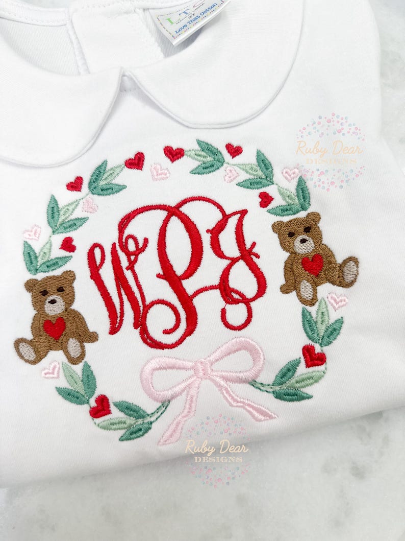 Valentine's Teddy Bear Monogram Frame Fill and Satin Stitch Machine ...
