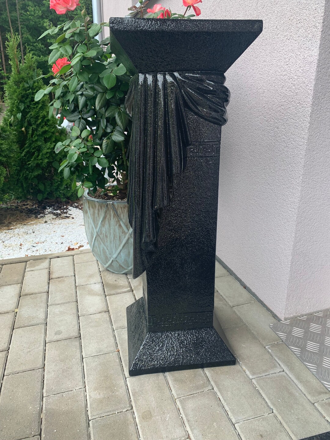 Beautiful Column Black With Glitter, Unique Decoration for Your Home ...