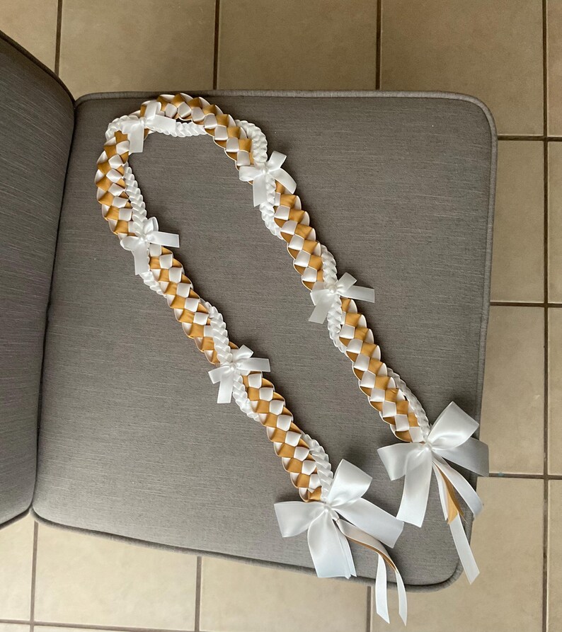 Graduation Leis // Ribbon Lei // Graduation // Graduation Gifts ...