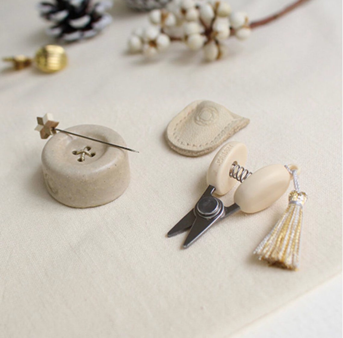 Cohana seki mini scissors Winter edition gold with pin holder | Etsy