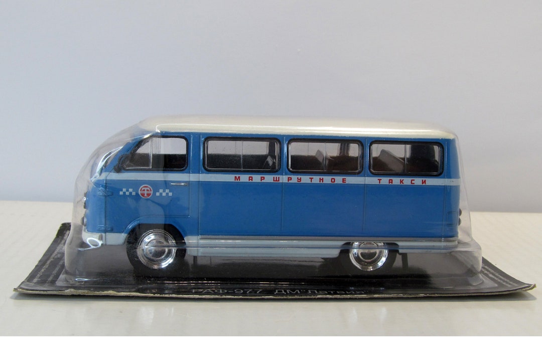 RAF 977 DM Latvia Minibus Taxi, Deagostini, Blister. Collectible Car ...