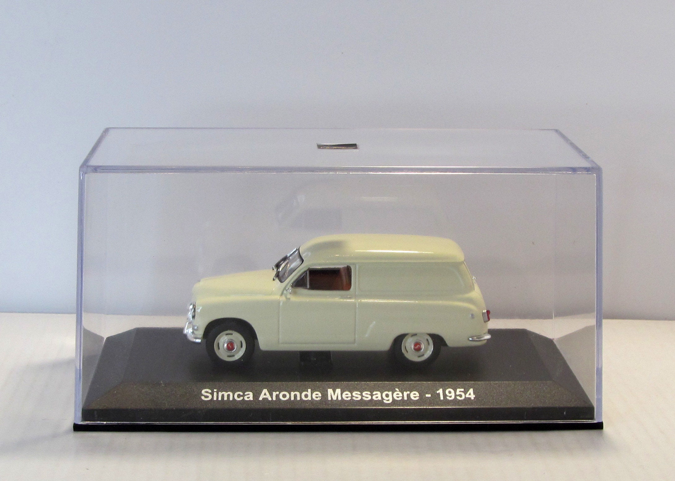 Simca Aronde Messagere 1954, Norev, Box. Diecast Car Collection. Scale ...
