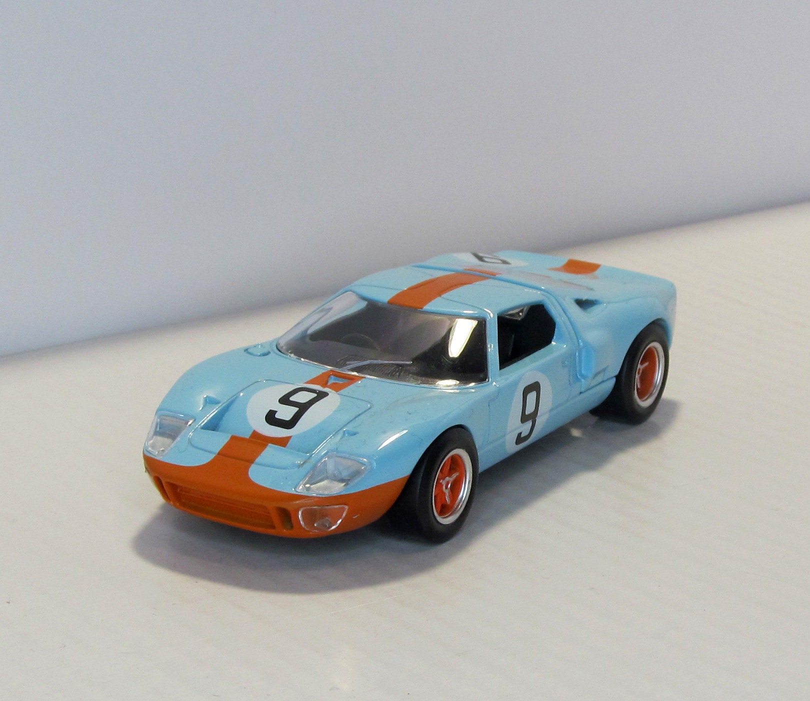 Ford GT40 1968 N9, Norev, Box. Collectible Car. Scale Diecast Model 1: ...