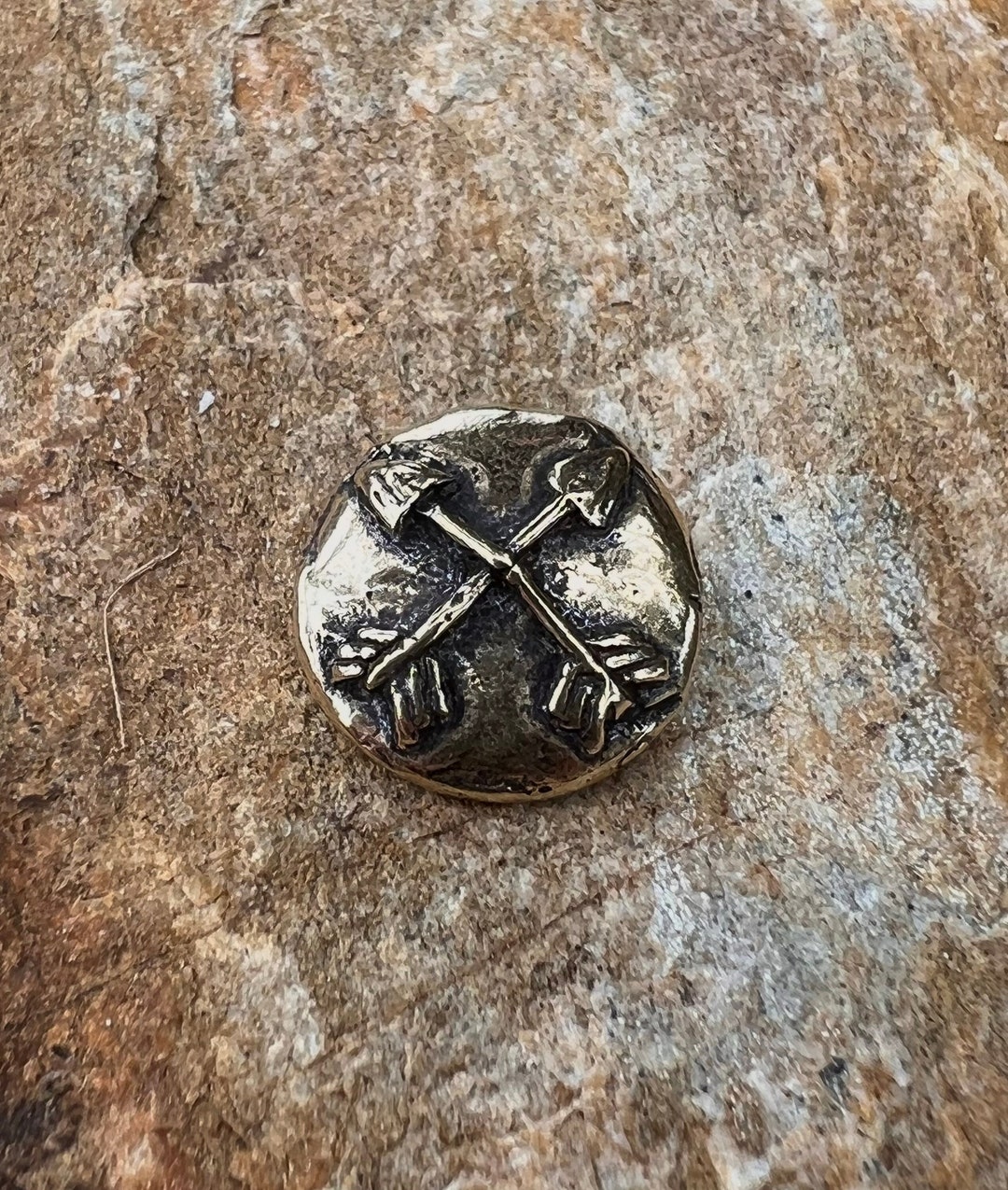 Crossed Arrows Button in Gold Bronze LD-1065 - Etsy