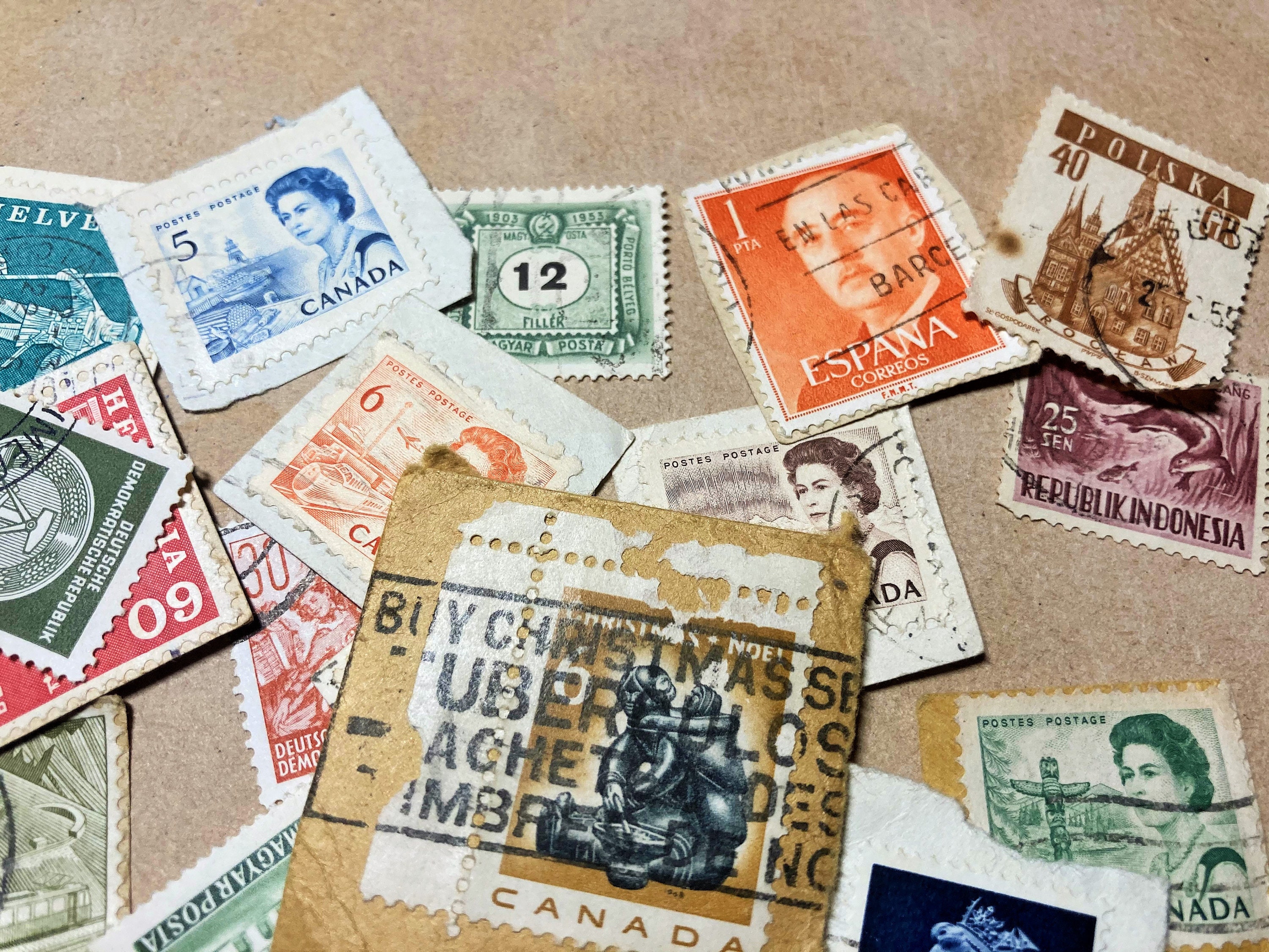 Lot of 30 Vintage Stamps - Etsy