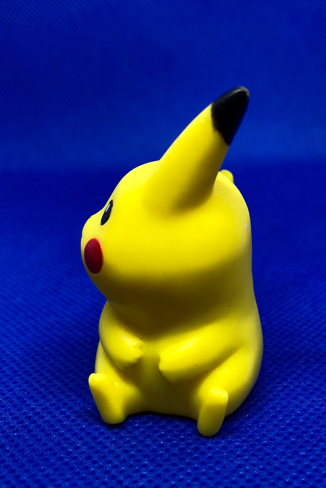 2005 Pokemon Pikachu / Finger Puppet Figure / Genuine / | Etsy