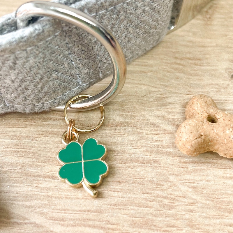 Clover Dog Tag - Etsy