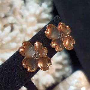 Vintage Stuart Nye Copper Dogwood Pin and Earrings Set - Etsy