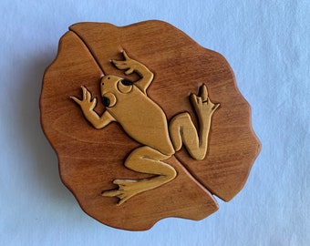 Beautifully Hand Crafted 3 Dimensional Intarsia Wood Art FROG and ...