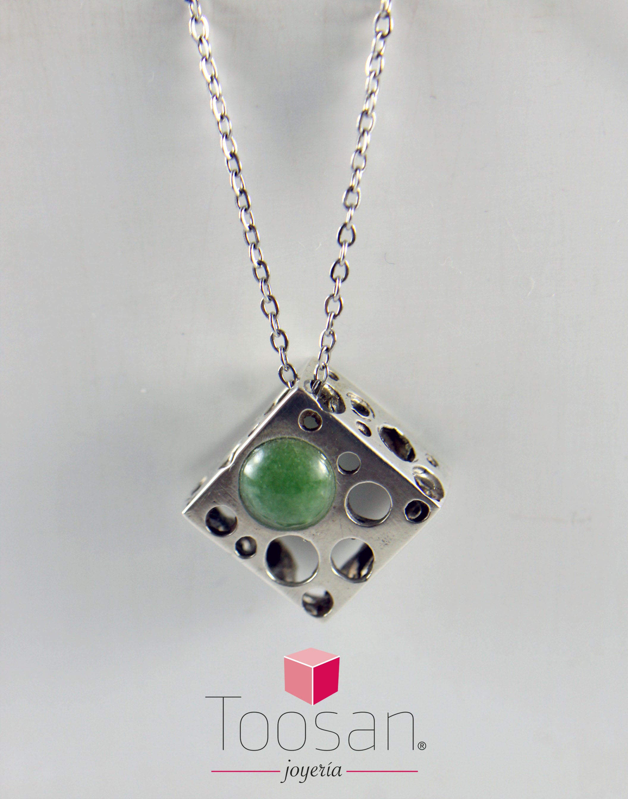 Colgante de jade, colgante cuadrado, joyas de jade, joyas minimalistas ...