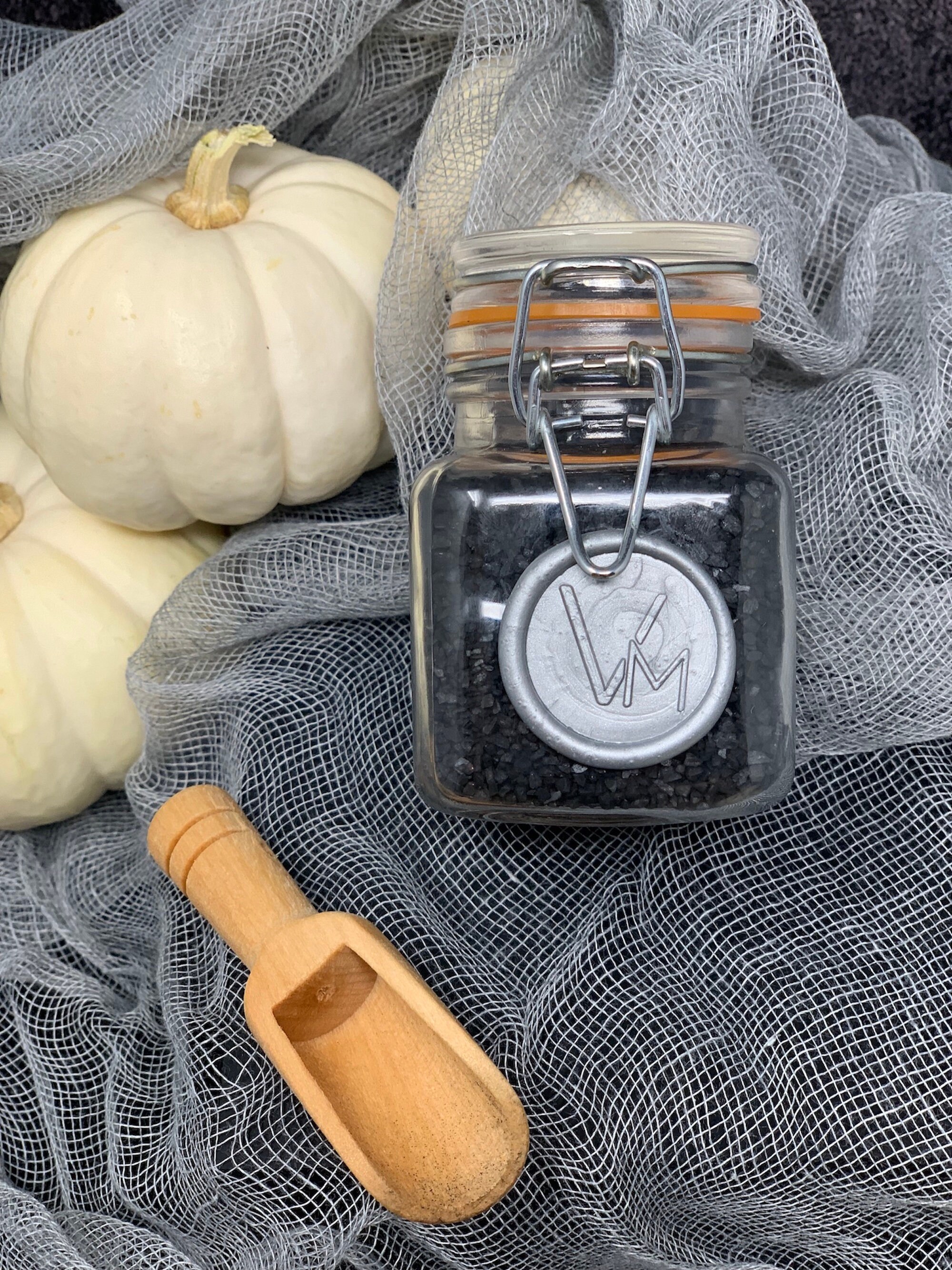 Black Bath Salts Active Charcoal Salt Detoxifying Bath Soak Spa Gift ...