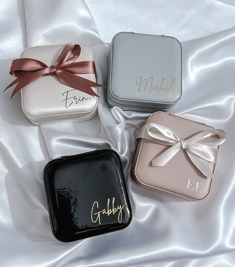 Personalized Travel Jewelry Box, Custom Name Bridesmaid Gift - Etsy