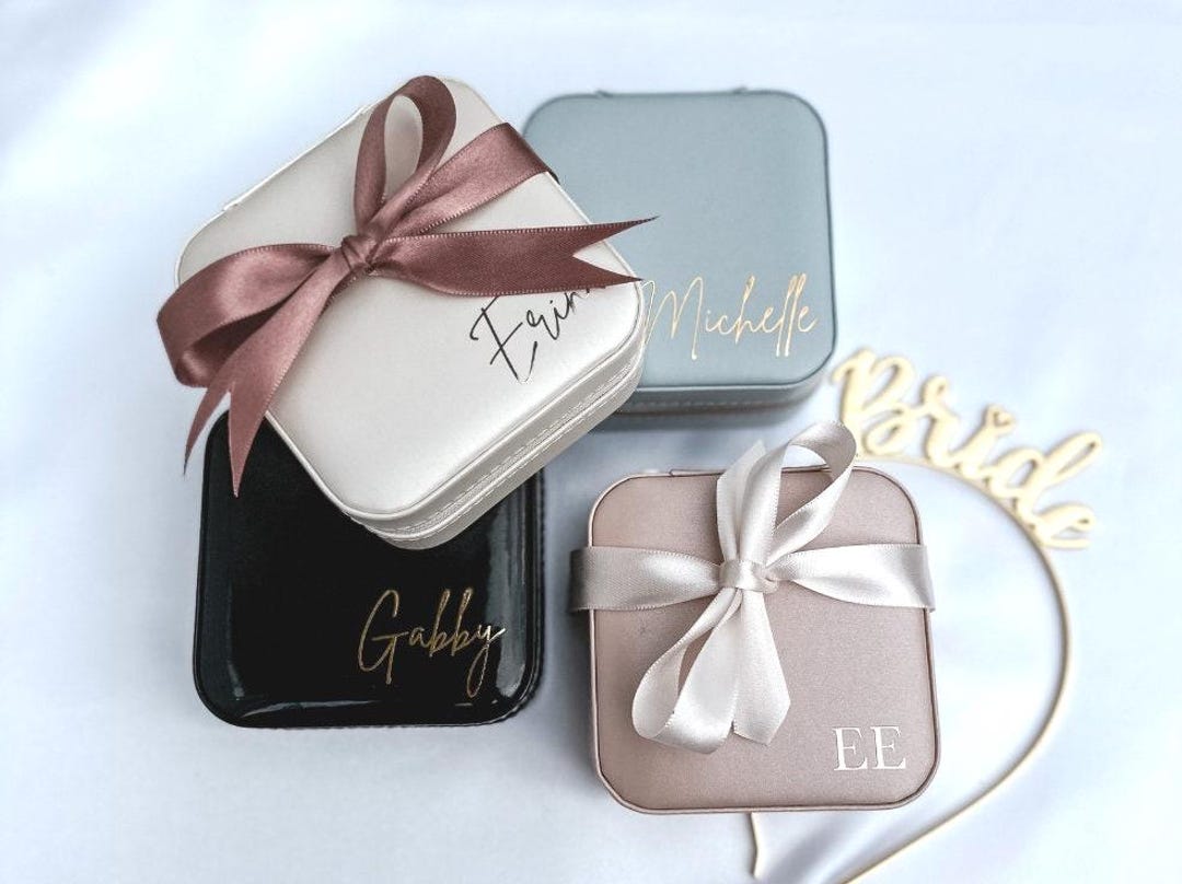 Personalized Travel Jewelry Box, Custom Name Bridesmaid Gift - Etsy