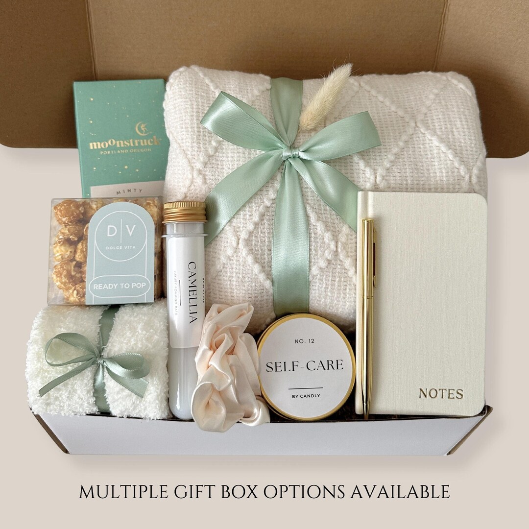 First Pregnancy Gift Box, Expecting Mom Gift Basket, New Mom Gift ...