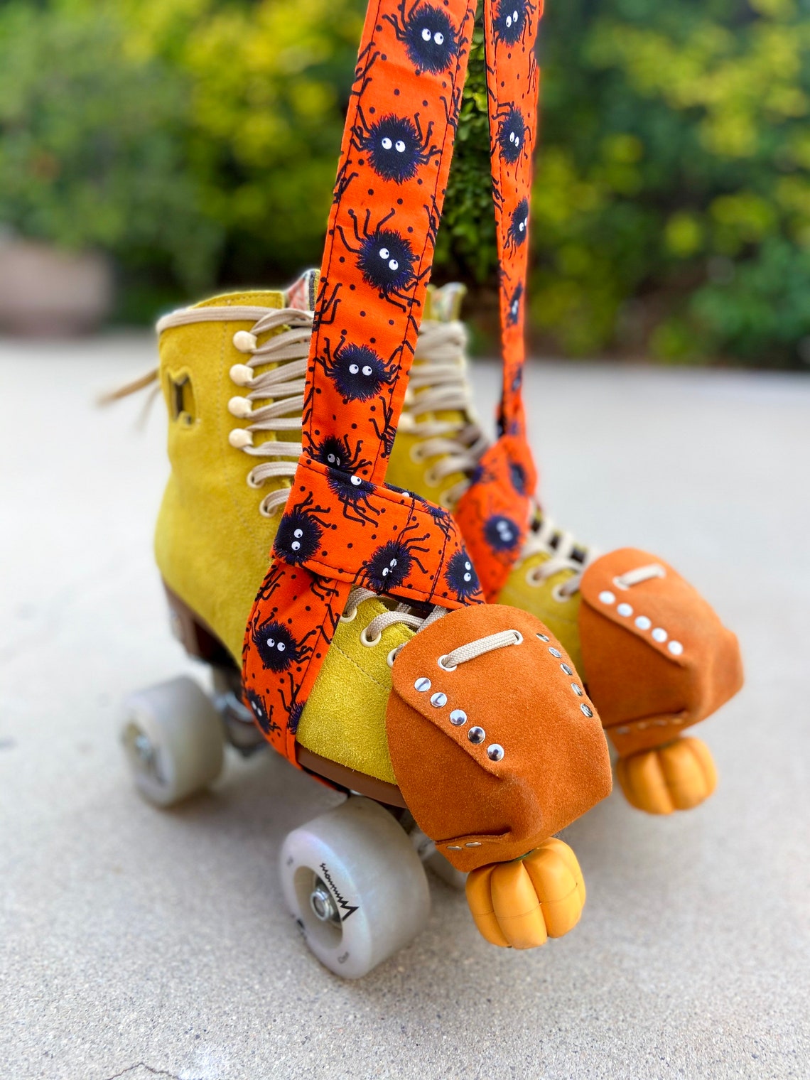 Halloween Spiders Roller Skate Carrying Leash - Etsy