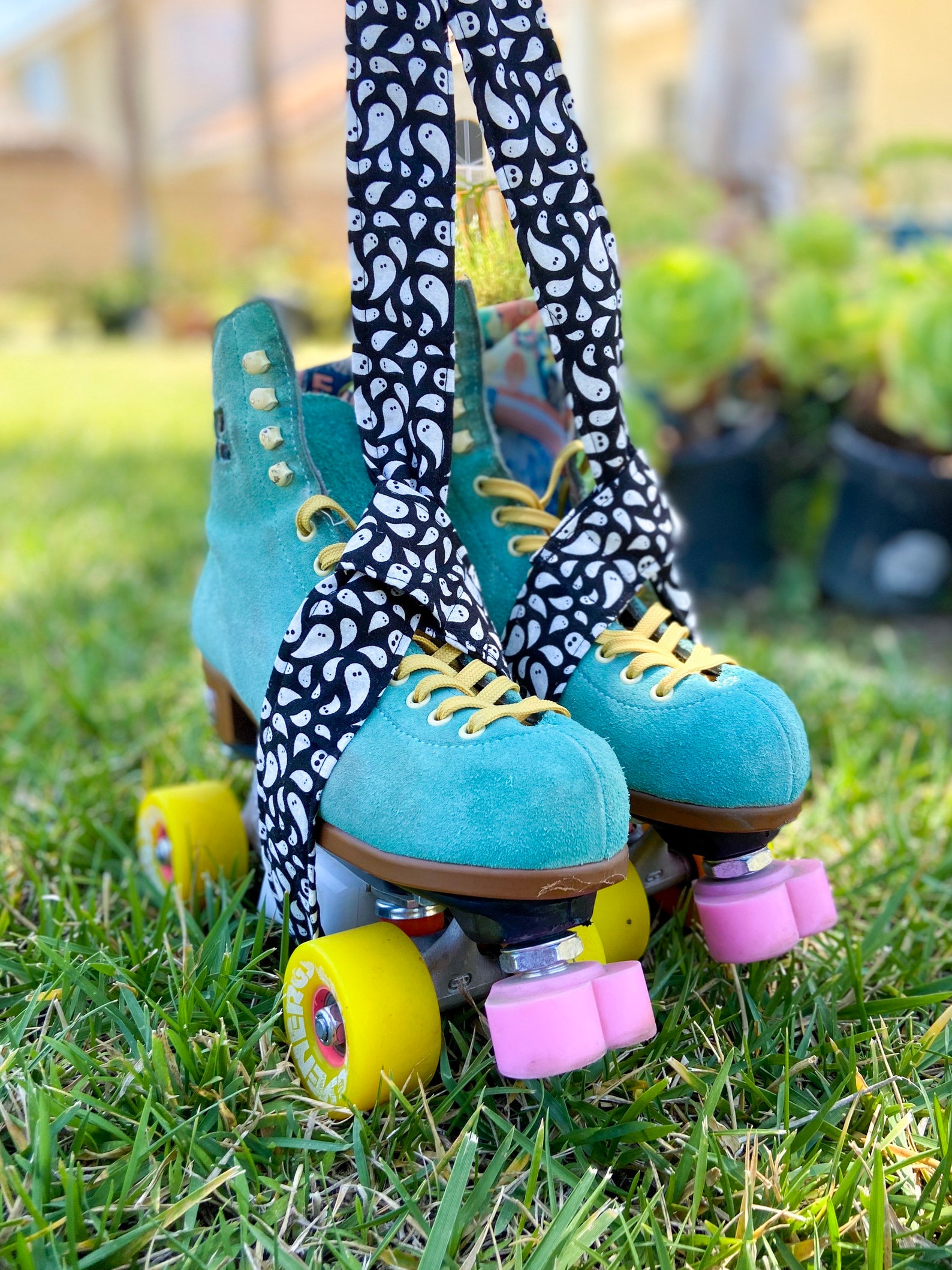 Spooky Ghosts Roller Skate Carrying Leash - Etsy