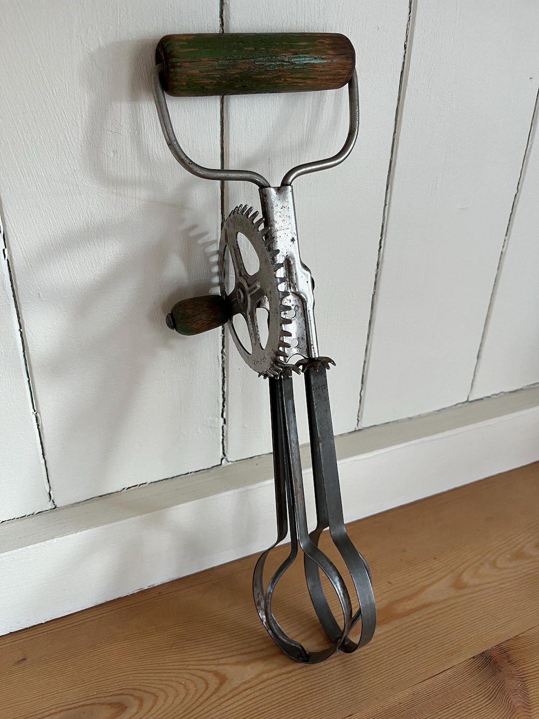 Vintage Retro Skyline Hand Held Egg Beater Whisk Kitchenalia - Etsy