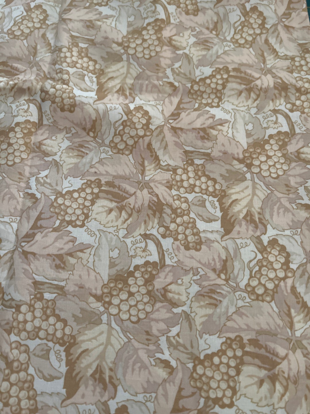 18” Vineyard Celebrating” Wine Leaves Theme Print Cotton Fabric for RJR ...
