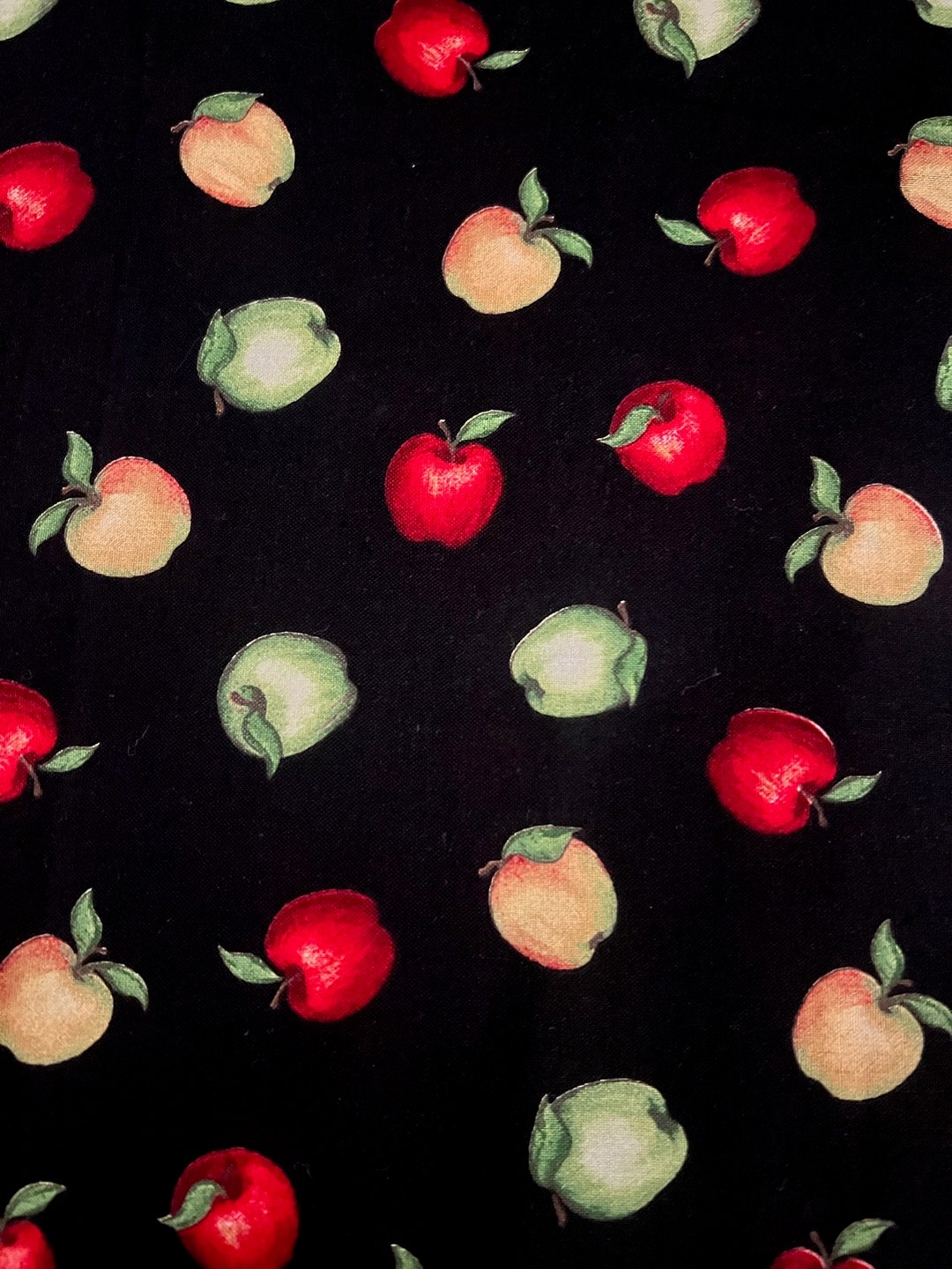 1/2 Yd Vintage Apples All- Over Print by VIP Cranston Cotton Fabric - Etsy
