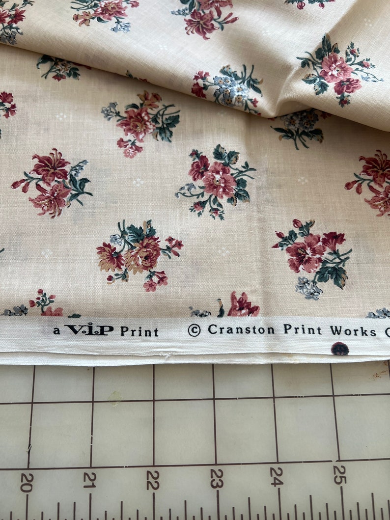 1/2 Yd Vintage All Over Flowers by VIP Cranston Cotton Fabric - Etsy