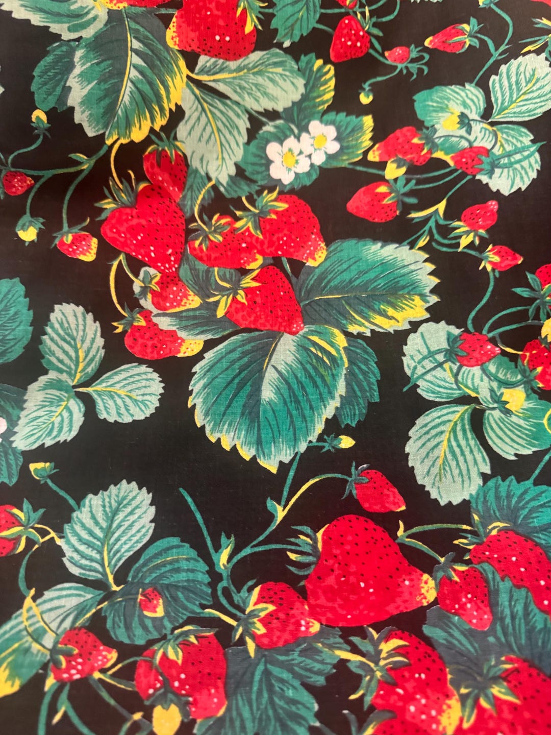 1/2 Yd Vintage Allover Large Print Strawberry & Blossom Print Cotton ...