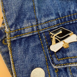 Graduation Enamel Pin Graduation Hat Smily Face University Token Gift ...