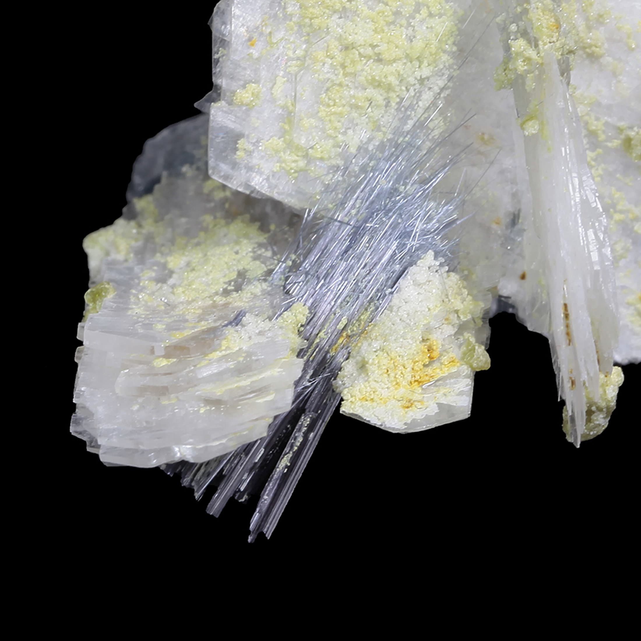 Bertrandite (superb quality) with Tourmaline / Locality - Golconda Mine ...