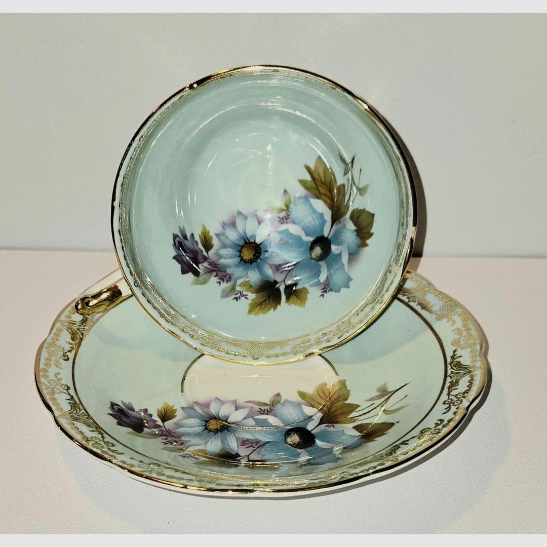 Royal Sutherland Bone China Cup & Saucer Set Floral Design Gold Trim ...