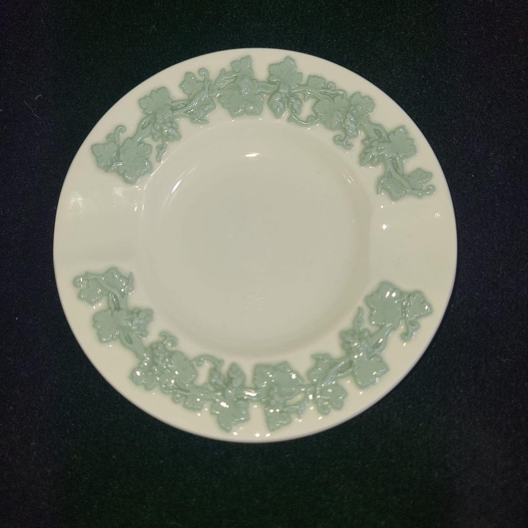 1940s Wedgwood Queensware Ivory Celadon Green Ashtray - Etsy