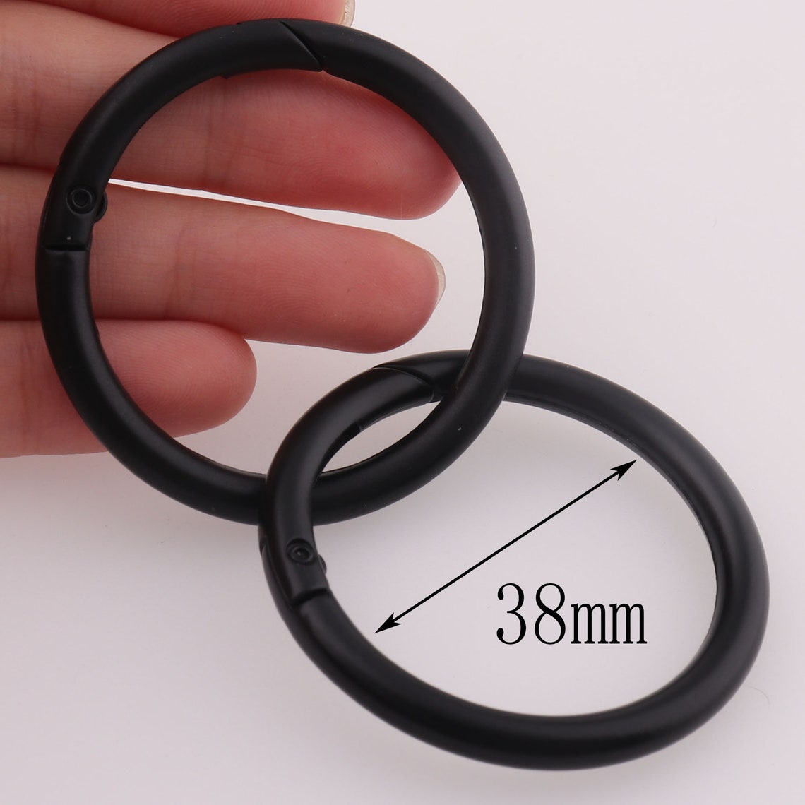 Spring Gate Ring Black Color O-rings Metal O Rings Spring Ring Clasp ...