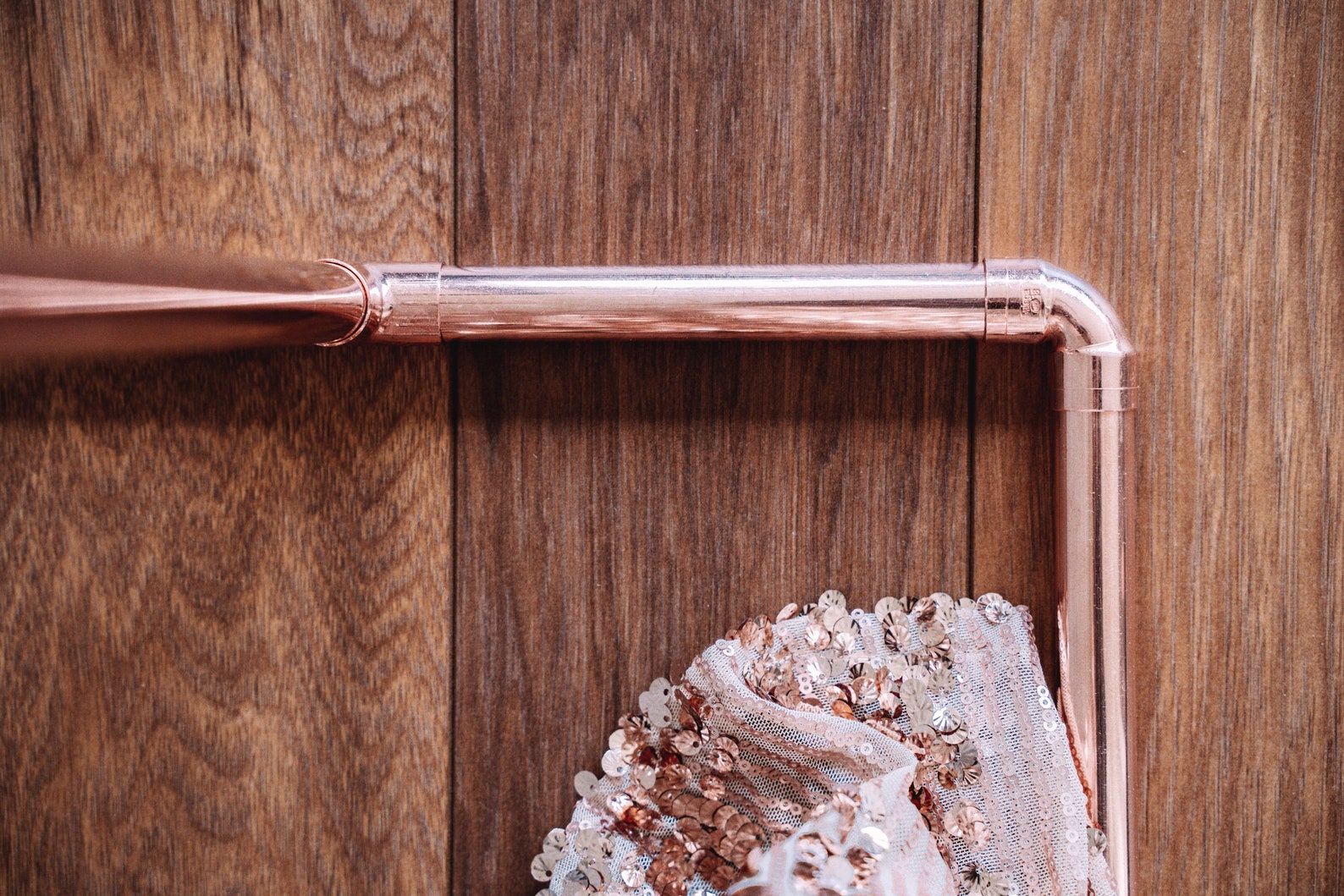 Industrial Minimal Pipe Clothing Rail / Copper Garment Rack / | Etsy