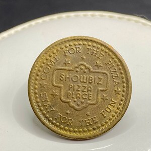 Vintage Showbiz Pizza Place Token - Etsy