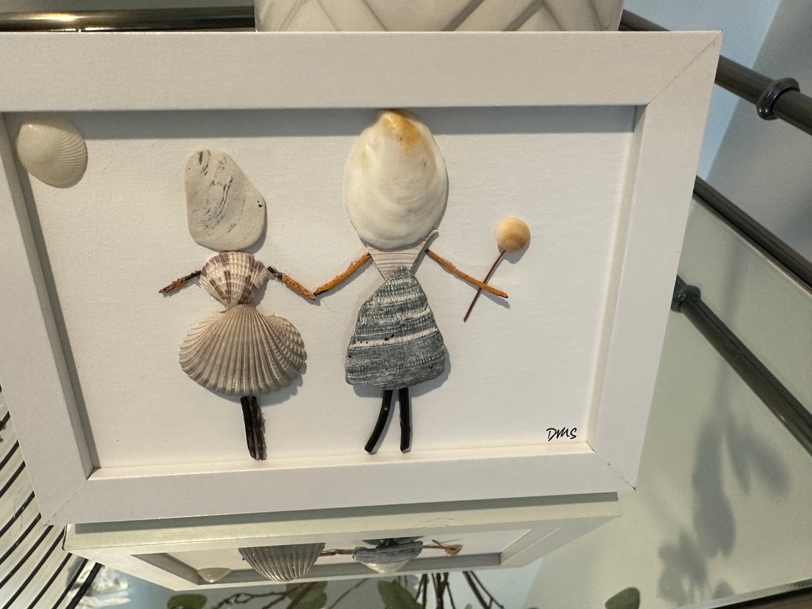 Girls/mom and Daughter/ladies With Flower Shell Board Art - Etsy