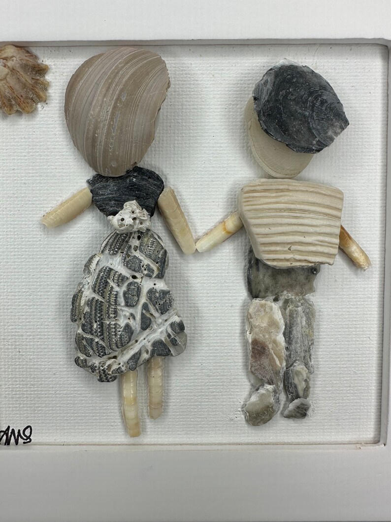 Cute Couple Shell People Art Small - Etsy
