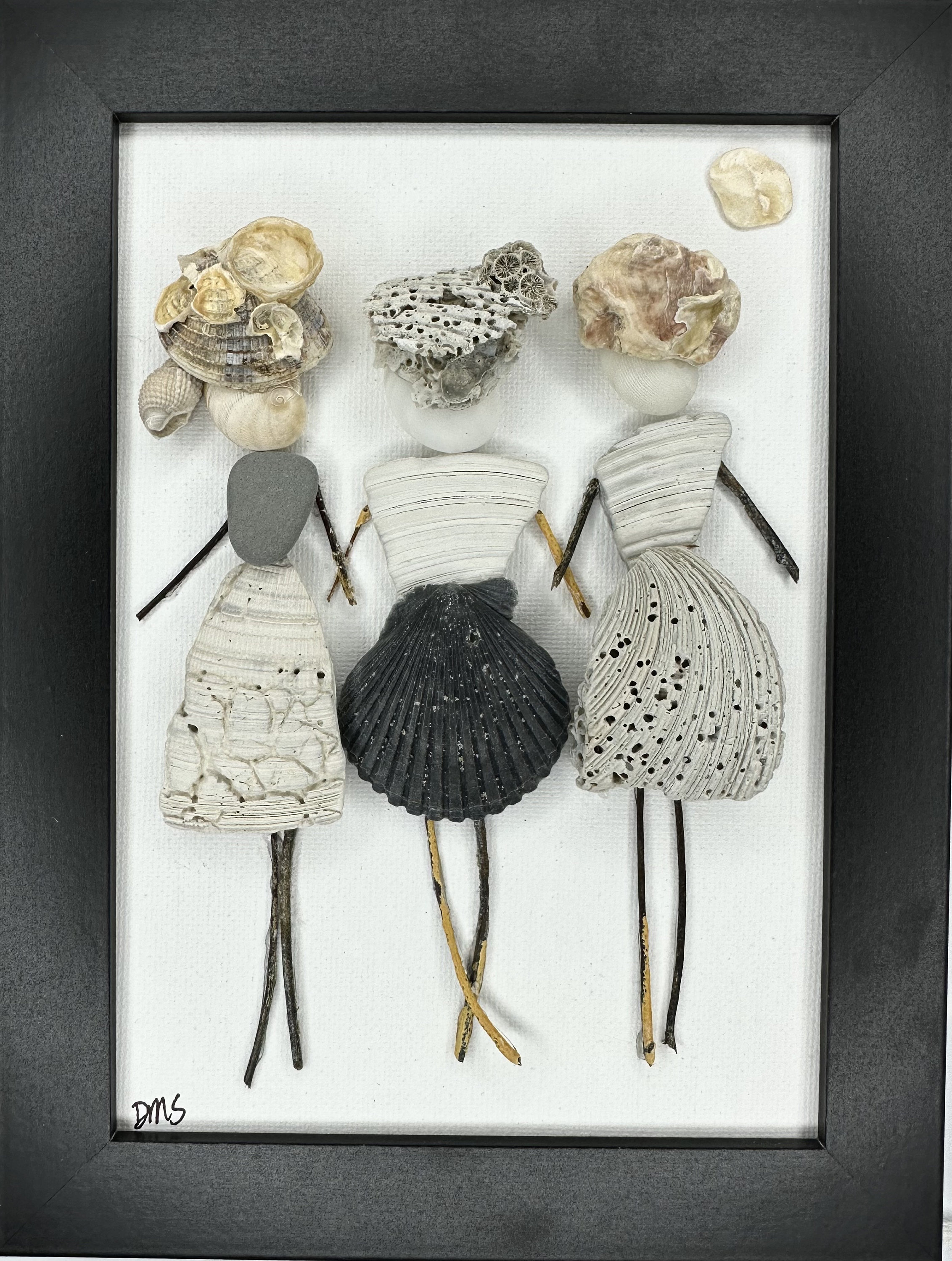 Three Ladies/sisters/friends Shell People Art - Etsy