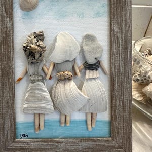 Three Friends Shell People Art - Etsy