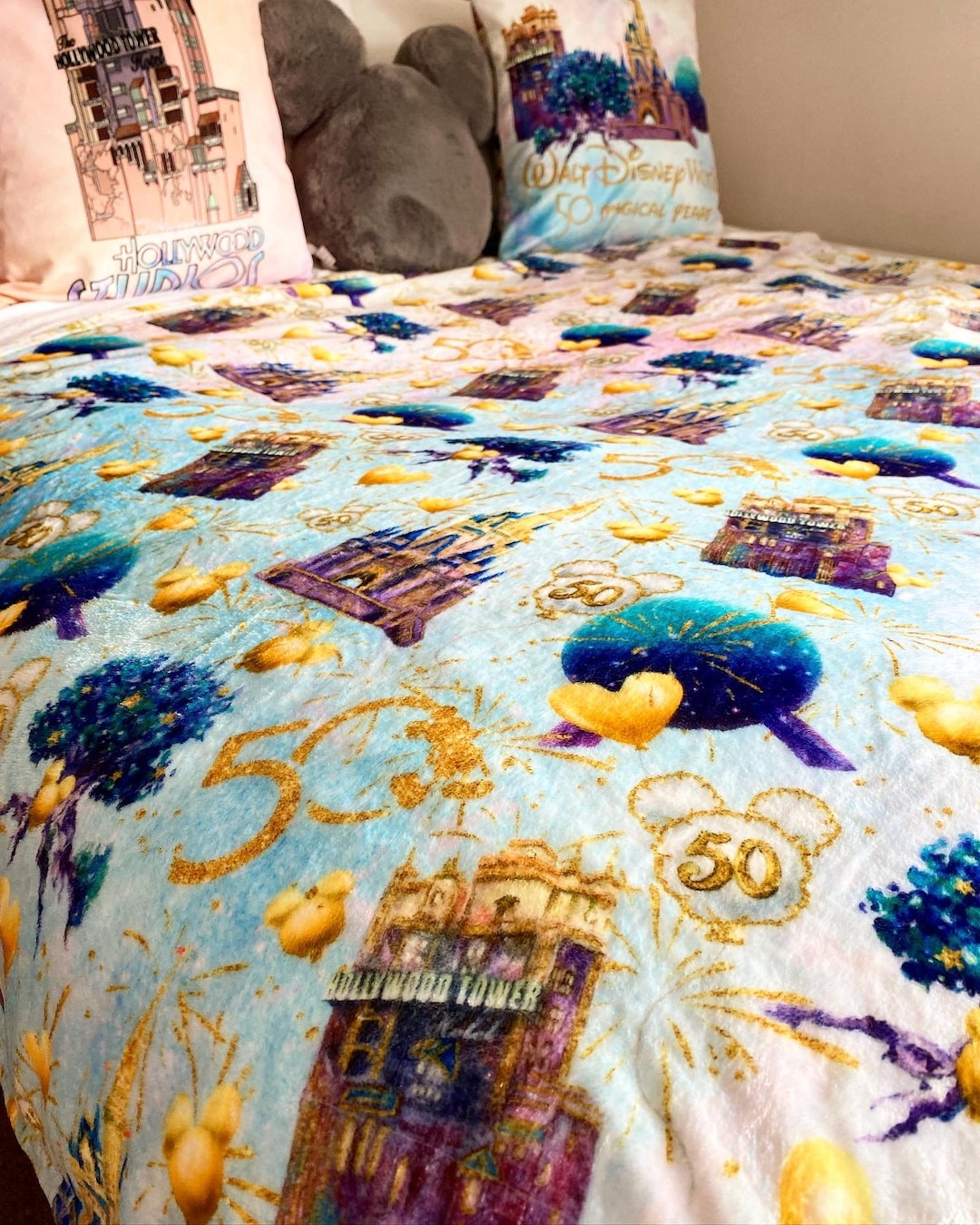 Walt Disney World 50th Anniversary Celebration 4 Park Icon Throw ...