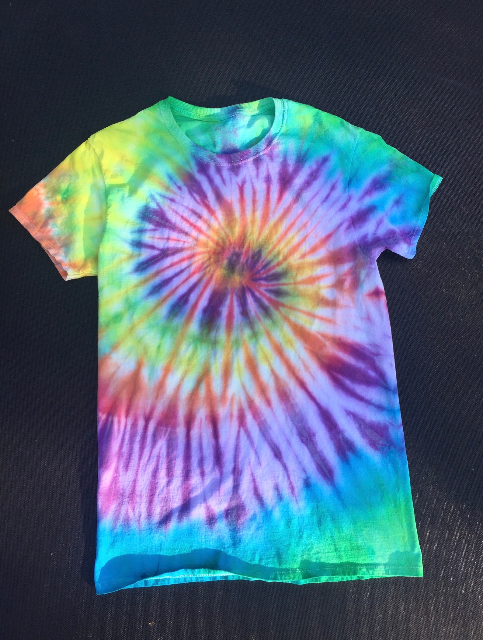 classic-tie-dye-spiral-etsy