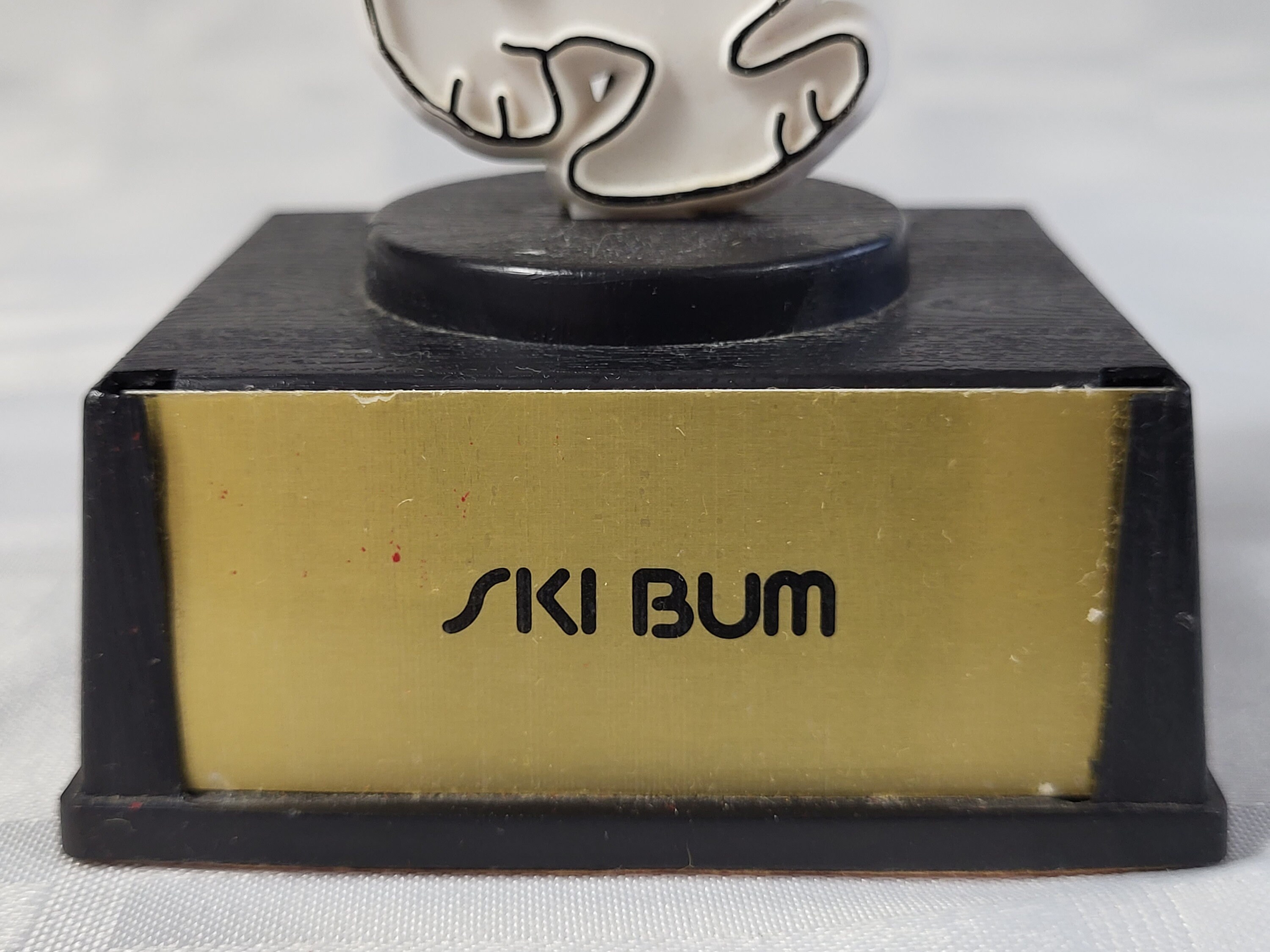 Snoopy Ski Bum Trophy Shelf Home Decor Peanuts Charlie Brown Skiing Vintage - Etsy