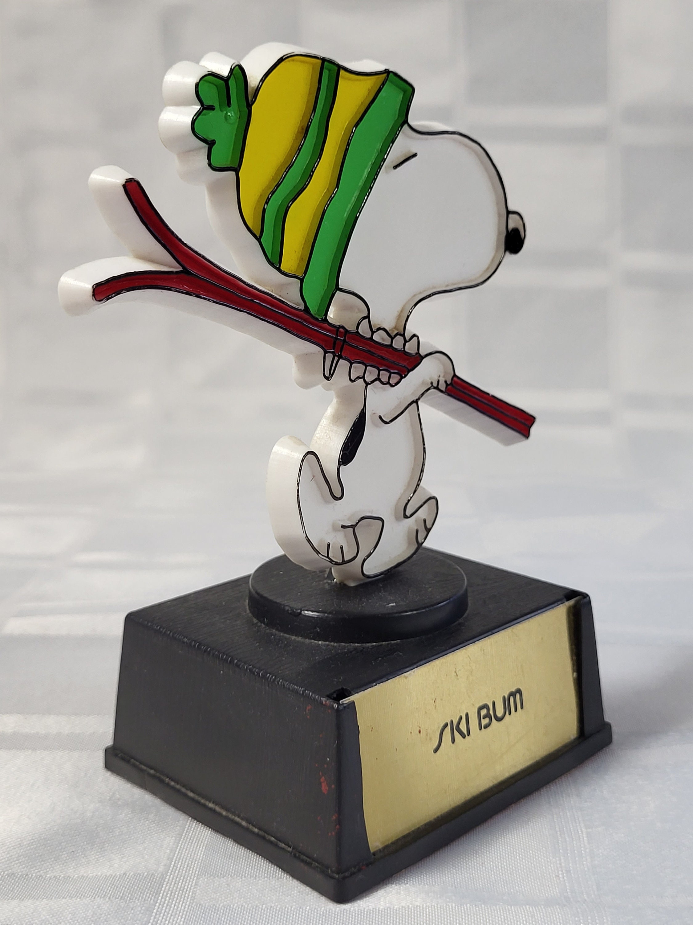 Snoopy Ski Bum Trophy Shelf Home Decor Peanuts Charlie Brown Skiing Vintage - Etsy
